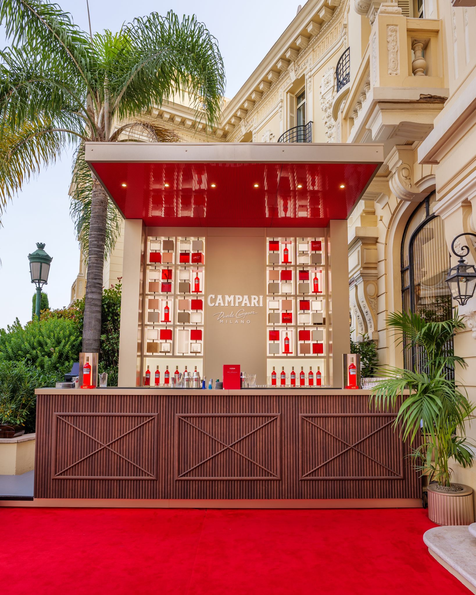 The Campari pop-up bar at the Hôtel Hermitage | Giò Forma